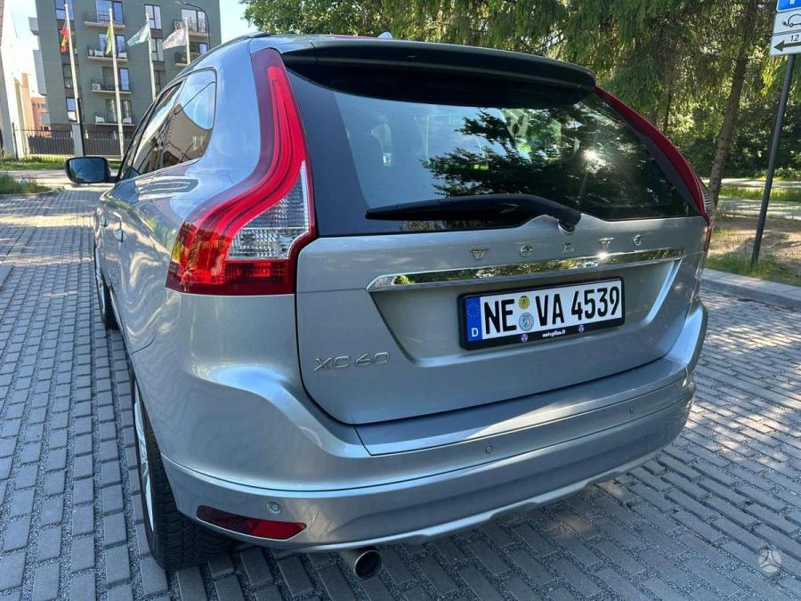 Grey Volvo XC60 2014 in Vilnius, with an engine capacity of 1.98 L and mileage of 247 thousand km for 12500 €, photo 7 on AUTOMOTO.COM.LV