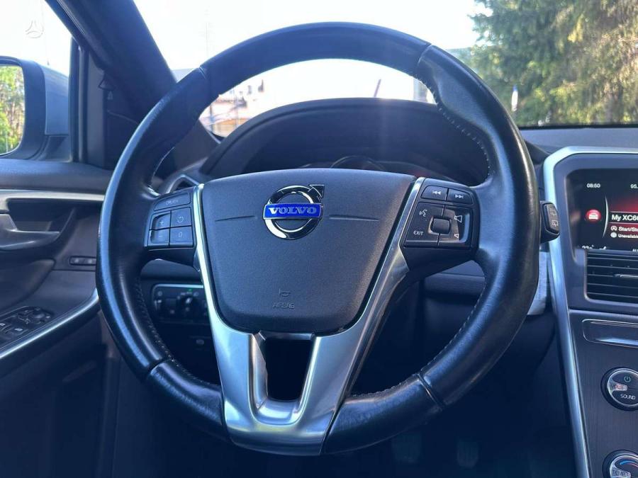 Grey Volvo XC60 2014 in Vilnius, with an engine capacity of 1.98 L and mileage of 247 thousand km for 12500 €, photo 19 on AUTOMOTO.COM.LV