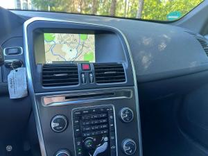 Grey Volvo XC60 2014 in Vilnius, with an engine capacity of 1.98 L and mileage of 247 thousand km for 12500 €, photo 21 on AUTOMOTO.COM.LV