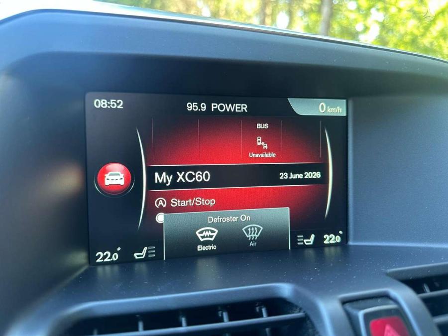 Grey Volvo XC60 2014 in Vilnius, with an engine capacity of 1.98 L and mileage of 247 thousand km for 12500 €, photo 33 on AUTOMOTO.COM.LV