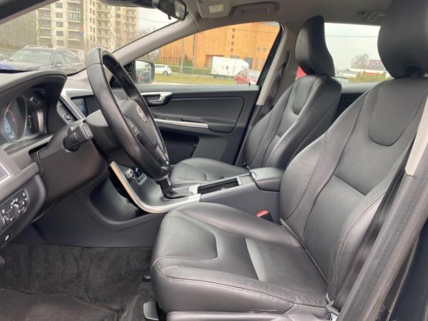 Grey Volvo XC60 2014 in Riga, with an engine capacity of 2.00 L and mileage of 252 thousand km for 13750 €, photo 7 on AUTOMOTO.COM.LV