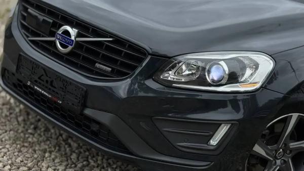 Pelēks Volvo XC60 2014 Jelgava, ar dzinēja tilpumu 2.40 L un nobraukumu 248 tūkst. km par 14990 €, foto 5 vietnē AUTOMOTO.COM.LV