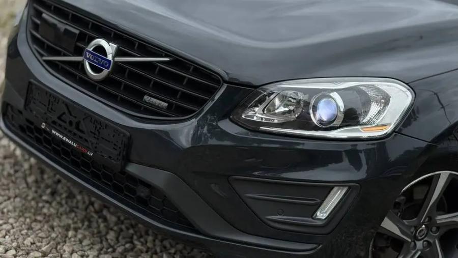 Pelēks Volvo XC60 2014 Jelgava, ar dzinēja tilpumu 2.40 L un nobraukumu 248 tūkst. km par 14990 €, foto 6 vietnē AUTOMOTO.COM.LV