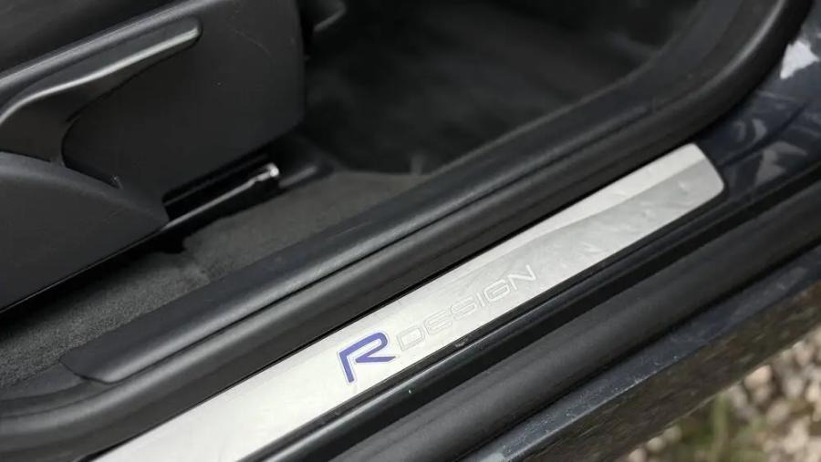 Pelēks Volvo XC60 2014 Jelgava, ar dzinēja tilpumu 2.40 L un nobraukumu 248 tūkst. km par 14990 €, foto 33 vietnē AUTOMOTO.COM.LV