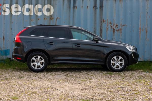 Grey Volvo XC60 2014 in Riga, with an engine capacity of 2.00 L and mileage of 0 thousand km for 10995 €, photo 7 on AUTOMOTO.COM.LV