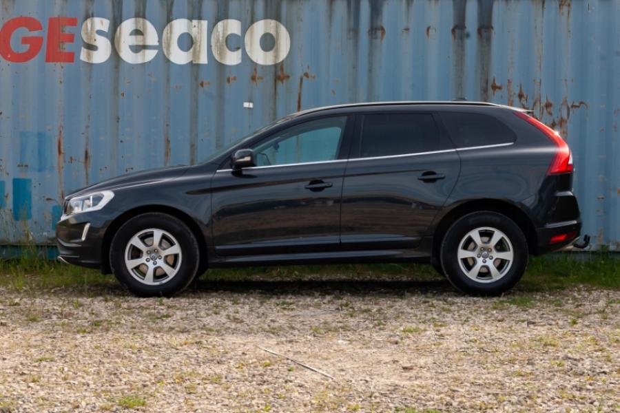 Grey Volvo XC60 2014 in Riga, with an engine capacity of 2.00 L and mileage of 0 thousand km for 10995 €, photo 9 on AUTOMOTO.COM.LV