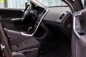Grey Volvo XC60 2014 in Riga, with an engine capacity of 2.00 L and mileage of 0 thousand km for 10995 €, photo 16 on AUTOMOTO.COM.LV