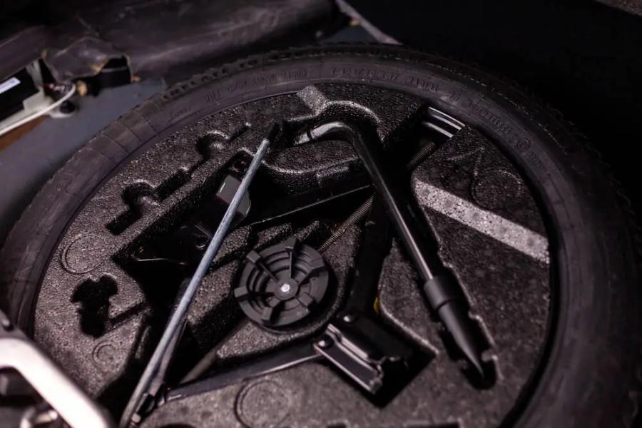 Серый Вольво ХС60 2014 в Рига, объемом двигателя 2.00 л и пробегом 332 тыс. км за 9995 €, фото 6 на AUTOMOTO.COM.LV