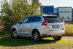 Pelēks Volvo XC60 2014 Rīga, ar dzinēja tilpumu 2.00 L un nobraukumu 230 tūkst. km par 10995 €, foto 3 vietnē AUTOMOTO.COM.LV