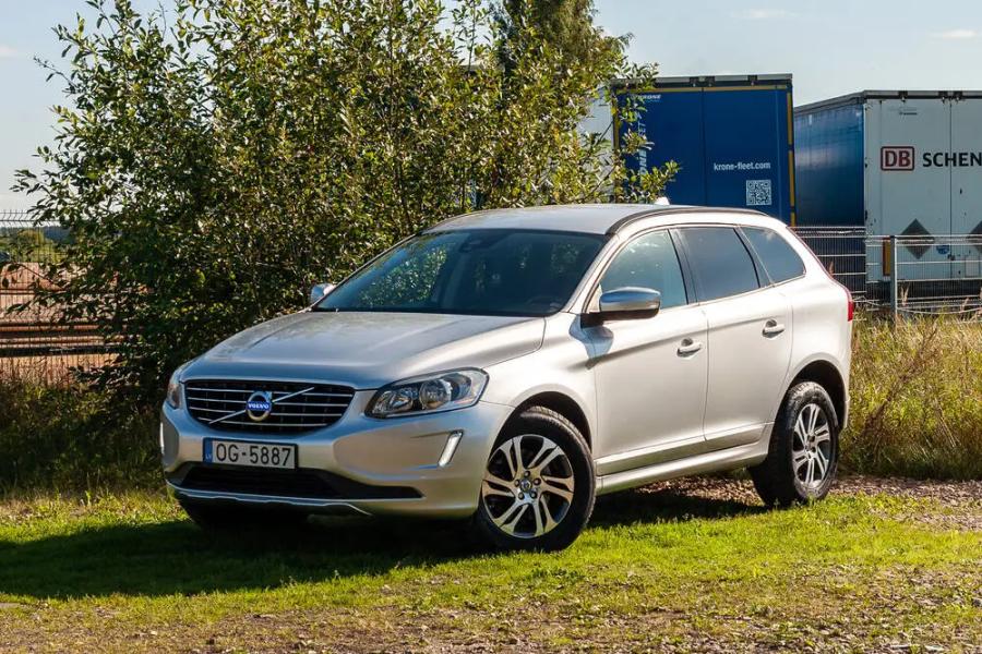 Pelēks Volvo XC60 2014 Rīga, ar dzinēja tilpumu 2.00 L un nobraukumu 230 tūkst. km par 10995 €, foto 4 vietnē AUTOMOTO.COM.LV