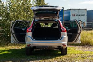 Pelēks Volvo XC60 2014 Rīga, ar dzinēja tilpumu 2.00 L un nobraukumu 230 tūkst. km par 10995 €, foto 6 vietnē AUTOMOTO.COM.LV