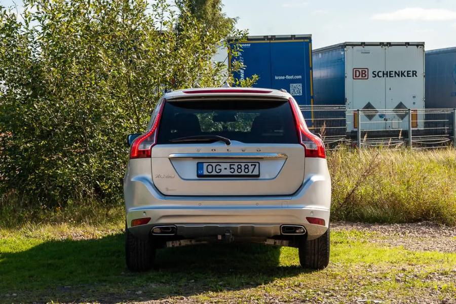 Pelēks Volvo XC60 2014 Rīga, ar dzinēja tilpumu 2.00 L un nobraukumu 230 tūkst. km par 10995 €, foto 7 vietnē AUTOMOTO.COM.LV
