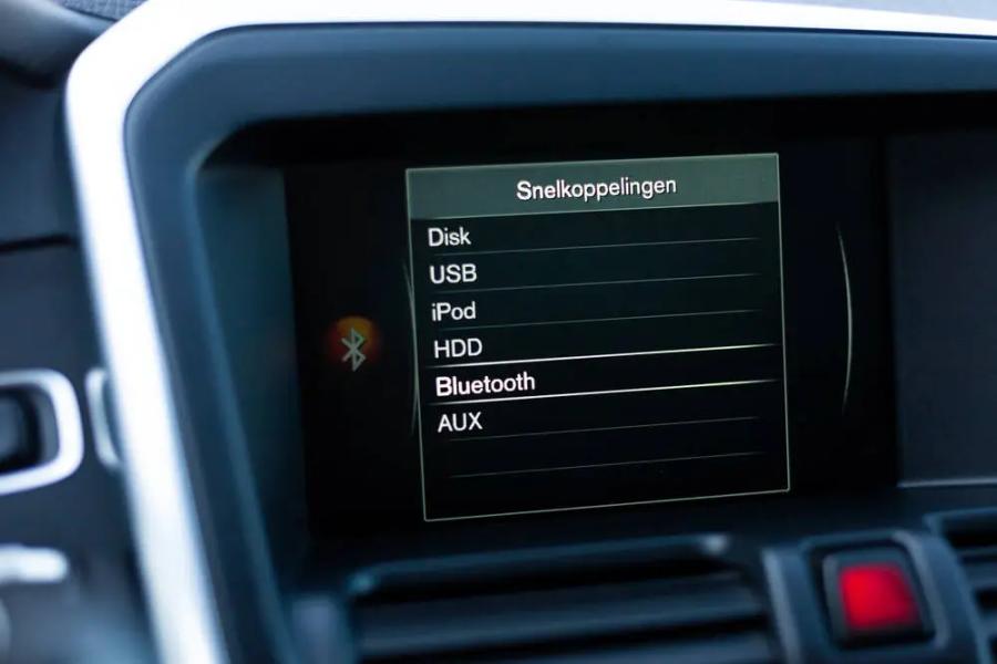Pelēks Volvo XC60 2014 Rīga, ar dzinēja tilpumu 2.00 L un nobraukumu 230 tūkst. km par 10995 €, foto 11 vietnē AUTOMOTO.COM.LV