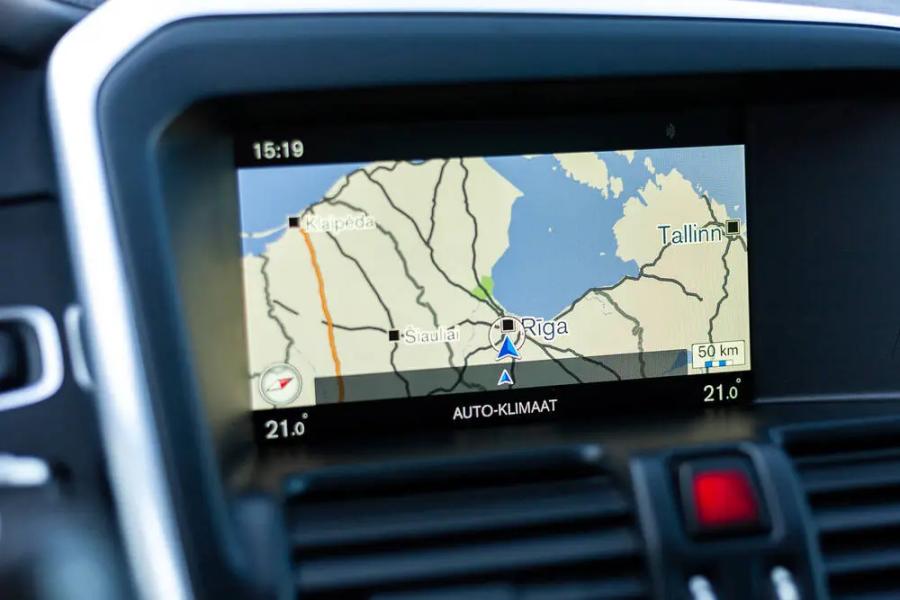 Pelēks Volvo XC60 2014 Rīga, ar dzinēja tilpumu 2.00 L un nobraukumu 230 tūkst. km par 10995 €, foto 12 vietnē AUTOMOTO.COM.LV