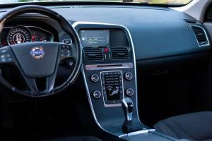 Pelēks Volvo XC60 2014 Rīga, ar dzinēja tilpumu 2.00 L un nobraukumu 230 tūkst. km par 10995 €, foto 21 vietnē AUTOMOTO.COM.LV