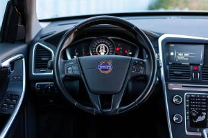 Pelēks Volvo XC60 2014 Rīga, ar dzinēja tilpumu 2.00 L un nobraukumu 230 tūkst. km par 10995 €, foto 22 vietnē AUTOMOTO.COM.LV