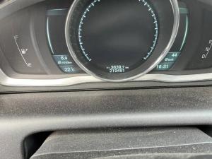 Pelēks Volvo XC60 2014 Rīga, ar dzinēja tilpumu 2.00 L un nobraukumu 214 tūkst. km par 12995 €, foto 6 vietnē AUTOMOTO.COM.LV