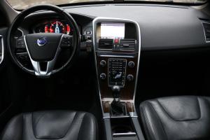 Pelēks Volvo XC60 2014 Rīga, ar dzinēja tilpumu 2.40 L un nobraukumu 247 tūkst. km par 12790 €, foto 9 vietnē AUTOMOTO.COM.LV