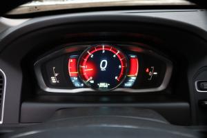 Pelēks Volvo XC60 2014 Rīga, ar dzinēja tilpumu 2.40 L un nobraukumu 247 tūkst. km par 12790 €, foto 10 vietnē AUTOMOTO.COM.LV
