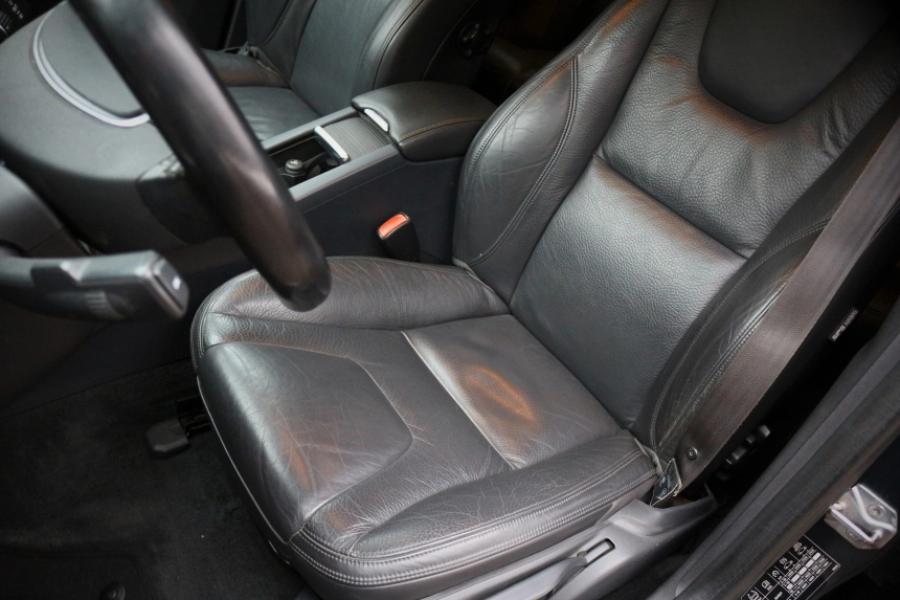 Pelēks Volvo XC60 2014 Rīga, ar dzinēja tilpumu 2.40 L un nobraukumu 247 tūkst. km par 12790 €, foto 14 vietnē AUTOMOTO.COM.LV