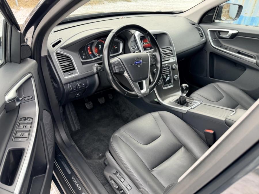 Pelēks Volvo XC60 2014 Rīga, ar dzinēja tilpumu 2.40 L un nobraukumu 203 tūkst. km par 14995 €, foto 20 vietnē AUTOMOTO.COM.LV