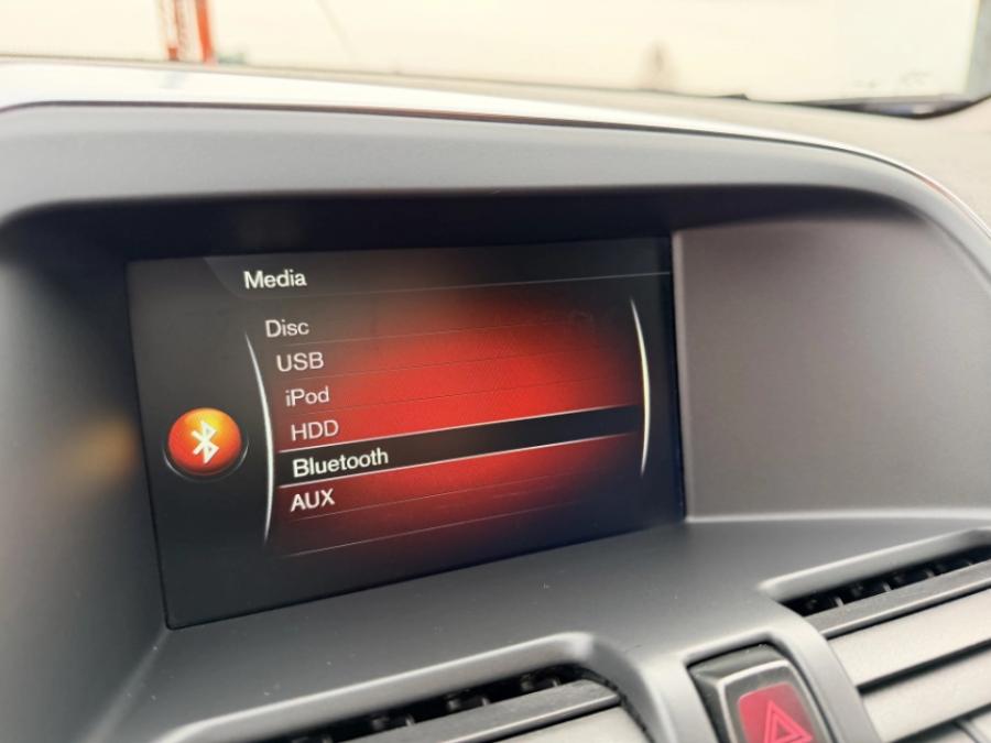 Pelēks Volvo XC60 2014 Rīga, ar dzinēja tilpumu 2.40 L un nobraukumu 203 tūkst. km par 14995 €, foto 30 vietnē AUTOMOTO.COM.LV