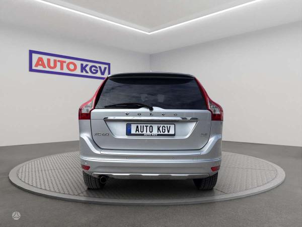 Pelēks Volvo XC60 2014 Kauņa, ar dzinēja tilpumu 2.00 L un nobraukumu 365 tūkst. km par 8499 €, foto 4 vietnē AUTOMOTO.COM.LV