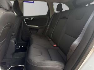 Grey Volvo XC60 2014 in Kaunas, with an engine capacity of 2.00 L and mileage of 365 thousand km for 8499 €, photo 12 on AUTOMOTO.COM.LV
