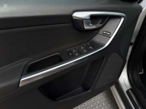 Grey Volvo XC60 2014 in Kaunas, with an engine capacity of 2.00 L and mileage of 365 thousand km for 8499 €, photo 14 on AUTOMOTO.COM.LV