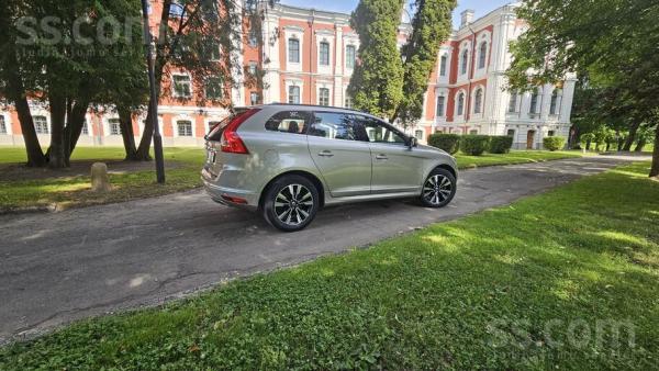 Grey Volvo XC60 2014 in Jelgava, with an engine capacity of 2.40 L and mileage of 313 thousand km for 11500 €, photo 3 on AUTOMOTO.COM.LV