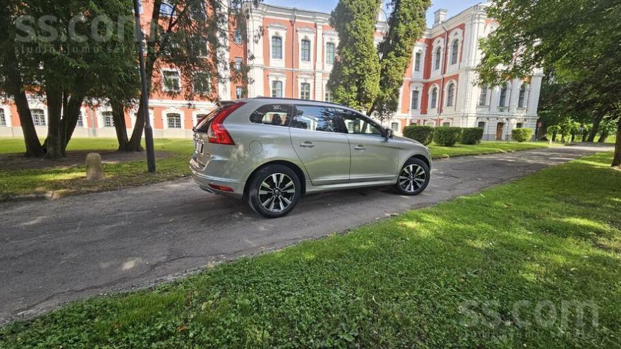 Pelēks Volvo XC60 2014 Jelgava, ar dzinēja tilpumu 2.40 L un nobraukumu 313 tūkst. km par 11500 €, foto 4 vietnē AUTOMOTO.COM.LV