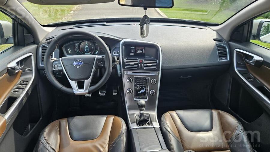 Pelēks Volvo XC60 2014 Jelgava, ar dzinēja tilpumu 2.40 L un nobraukumu 313 tūkst. km par 11500 €, foto 11 vietnē AUTOMOTO.COM.LV