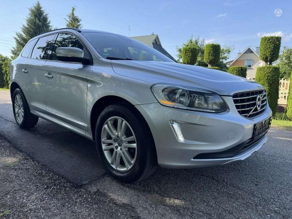 Grey Volvo XC60 2014 in Alytus, with an engine capacity of 1.98 L and mileage of 253 thousand km for 7499 €, photo 1 on AUTOMOTO.COM.LV