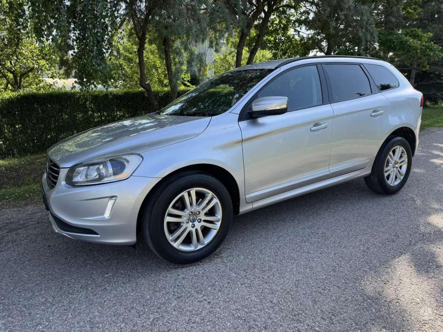 Grey Volvo XC60 2014 in Alytus, with an engine capacity of 1.98 L and mileage of 253 thousand km for 7499 €, photo 5 on AUTOMOTO.COM.LV