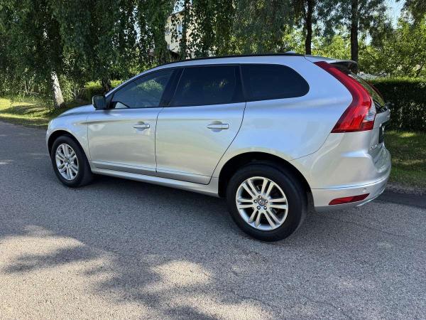 Grey Volvo XC60 2014 in Alytus, with an engine capacity of 1.98 L and mileage of 253 thousand km for 7499 €, photo 6 on AUTOMOTO.COM.LV