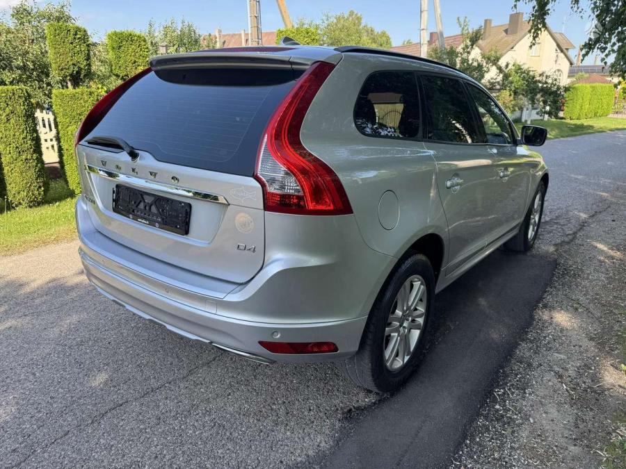 Grey Volvo XC60 2014 in Alytus, with an engine capacity of 1.98 L and mileage of 253 thousand km for 7499 €, photo 10 on AUTOMOTO.COM.LV