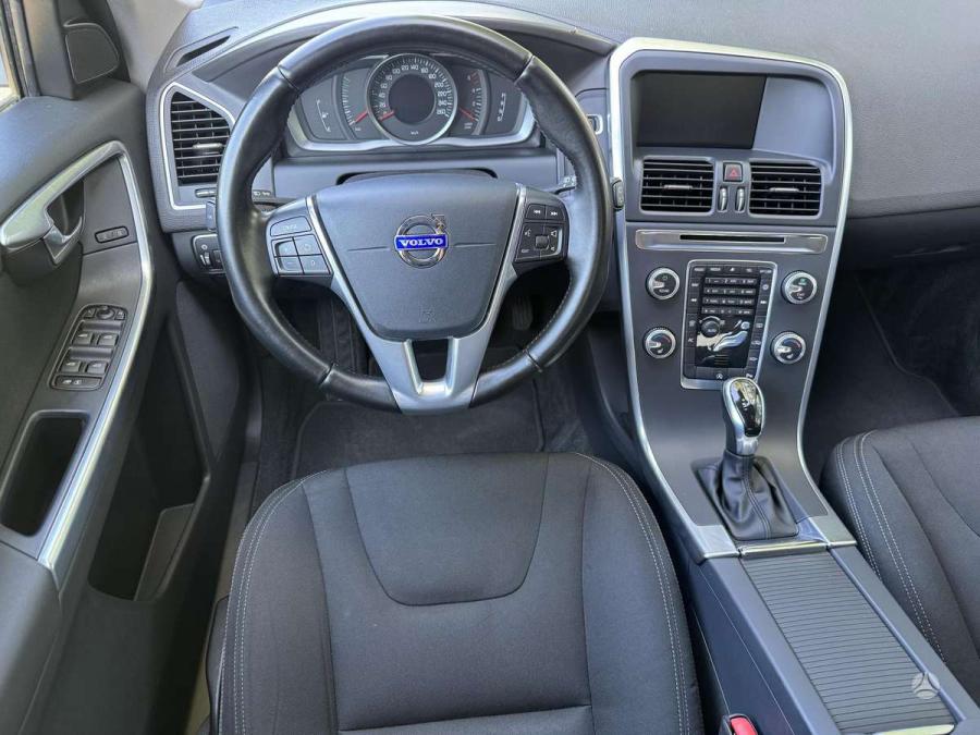 Grey Volvo XC60 2014 in Alytus, with an engine capacity of 1.98 L and mileage of 253 thousand km for 7499 €, photo 14 on AUTOMOTO.COM.LV