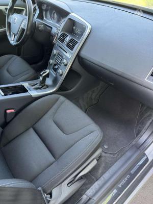 Grey Volvo XC60 2014 in Alytus, with an engine capacity of 1.98 L and mileage of 253 thousand km for 7499 €, photo 15 on AUTOMOTO.COM.LV