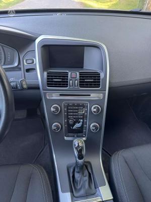 Grey Volvo XC60 2014 in Alytus, with an engine capacity of 1.98 L and mileage of 253 thousand km for 7499 €, photo 21 on AUTOMOTO.COM.LV