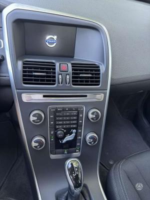 Grey Volvo XC60 2014 in Alytus, with an engine capacity of 1.98 L and mileage of 253 thousand km for 7499 €, photo 24 on AUTOMOTO.COM.LV