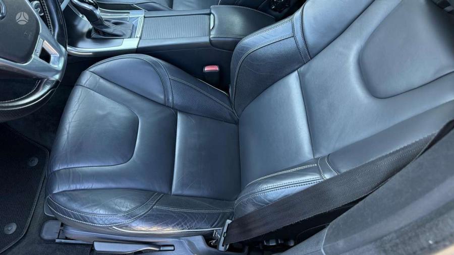 Pelēks Volvo XC60 2014 Ukmergė, ar dzinēja tilpumu 1.97 L un nobraukumu 380 tūkst. km par 8200 €, foto 21 vietnē AUTOMOTO.COM.LV