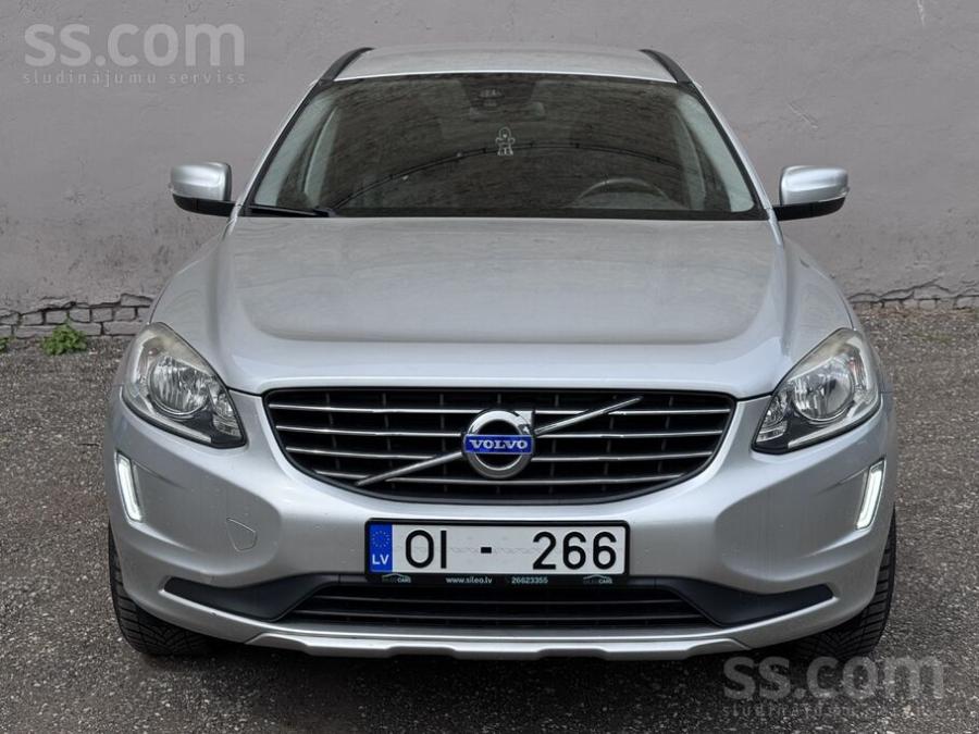 Grey Volvo XC60 2014 in Riga, with an engine capacity of 2.00 L and mileage of 204 thousand km for 8350 €, photo 4 on AUTOMOTO.COM.LV