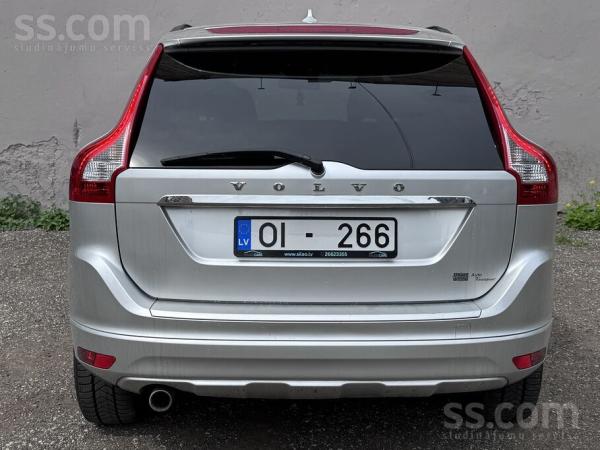 Grey Volvo XC60 2014 in Riga, with an engine capacity of 2.00 L and mileage of 204 thousand km for 8350 €, photo 4 on AUTOMOTO.COM.LV