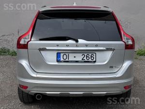 Grey Volvo XC60 2014 in Riga, with an engine capacity of 2.00 L and mileage of 204 thousand km for 8350 €, photo 5 on AUTOMOTO.COM.LV