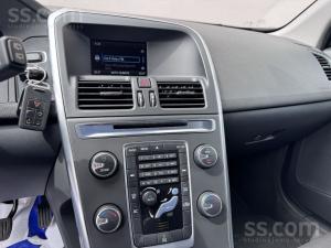 Grey Volvo XC60 2014 in Riga, with an engine capacity of 2.00 L and mileage of 204 thousand km for 8350 €, photo 12 on AUTOMOTO.COM.LV