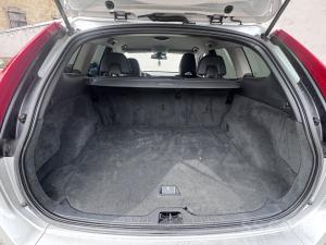 Grey Volvo XC60 2014 in Riga, with an engine capacity of 2.00 L and mileage of 204 thousand km for 8350 €, photo 14 on AUTOMOTO.COM.LV