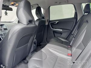 Grey Volvo XC60 2014 in Riga, with an engine capacity of 2.00 L and mileage of 204 thousand km for 8350 €, photo 15 on AUTOMOTO.COM.LV