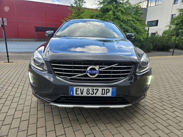 Grey Volvo XC60 2014 in Kaunas, with an engine capacity of 2.40 L and mileage of 260 thousand km for 11700 €, photo 3 on AUTOMOTO.COM.LV