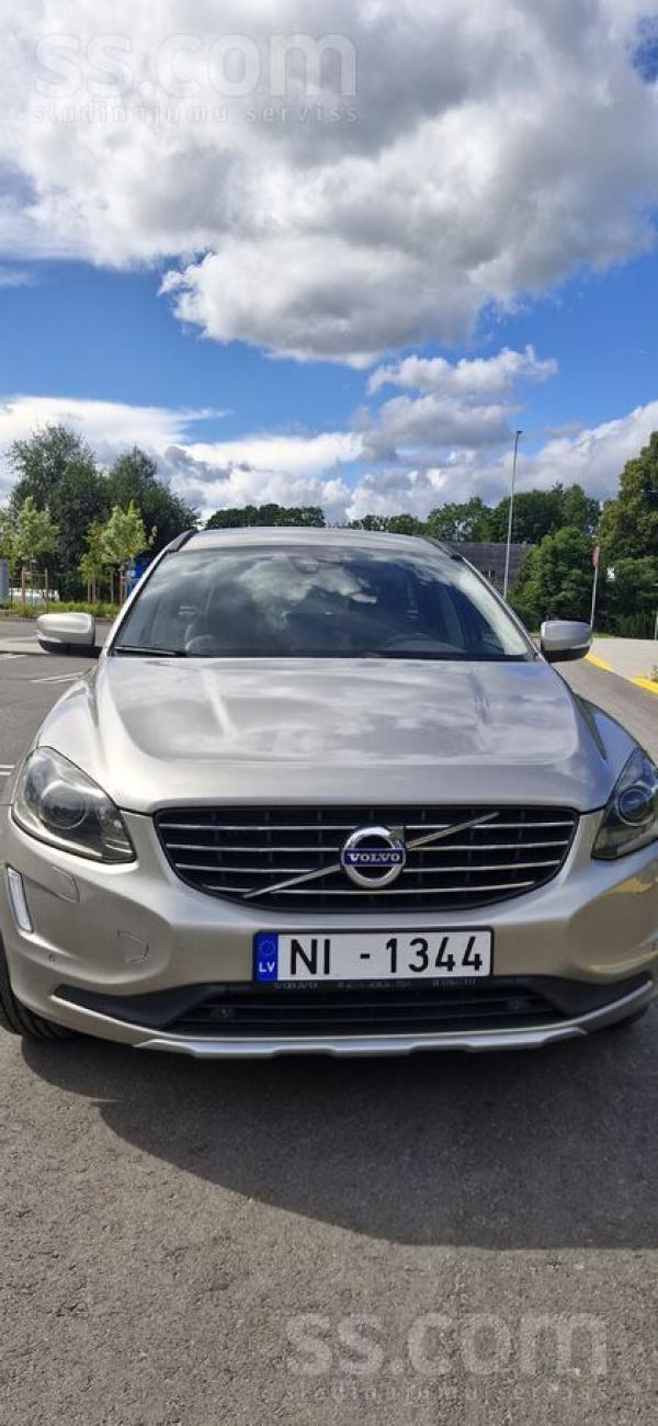 Pelēks Volvo XC60 2014 Ogre, ar dzinēja tilpumu 2.40 L un nobraukumu 294 tūkst. km par 12900 €, foto 1 vietnē AUTOMOTO.COM.LV