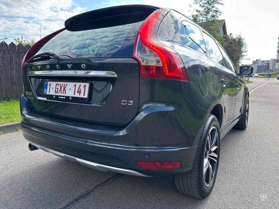 Grey Volvo XC60 2014 in Vilnius, with an engine capacity of 1.98 L and mileage of 271 thousand km for 11150 €, photo 9 on AUTOMOTO.COM.LV